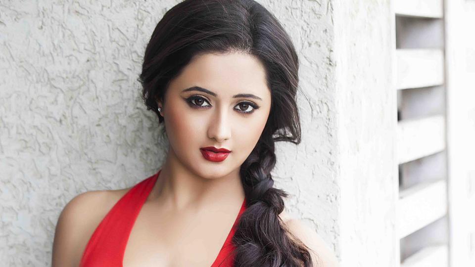 Everything You Need To Know About Rashami Desai - Wiki, Biography