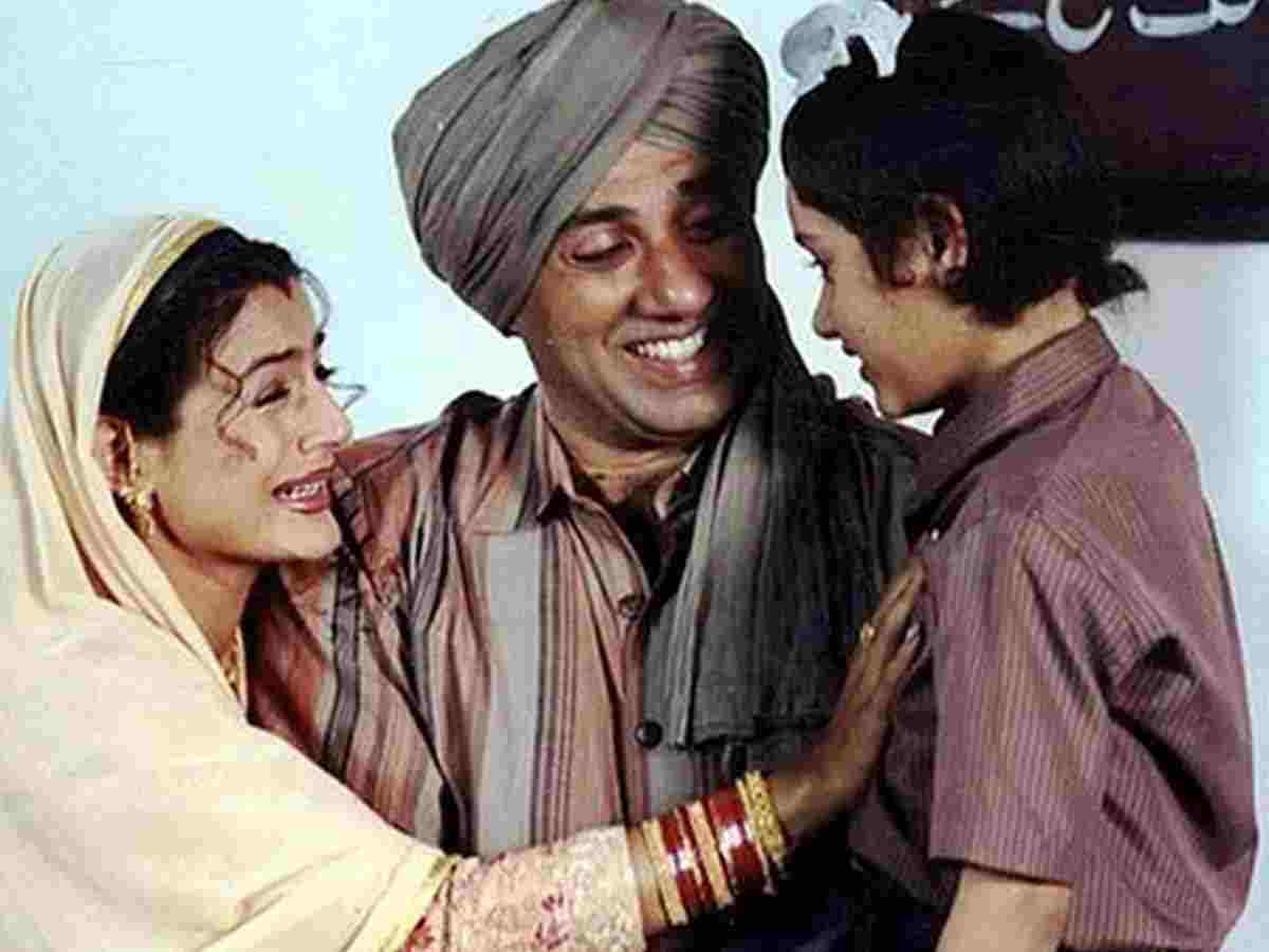 Gadar Ek Prem Katha Review, Box Office Result, Hit Or Flop In Theaters